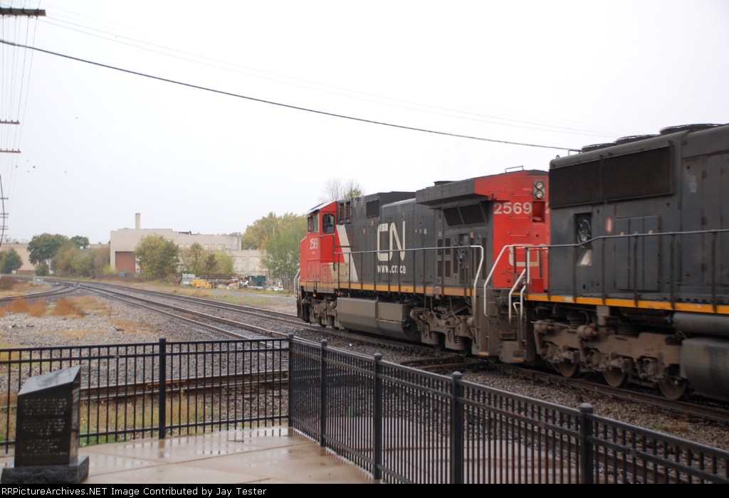 CN 2569